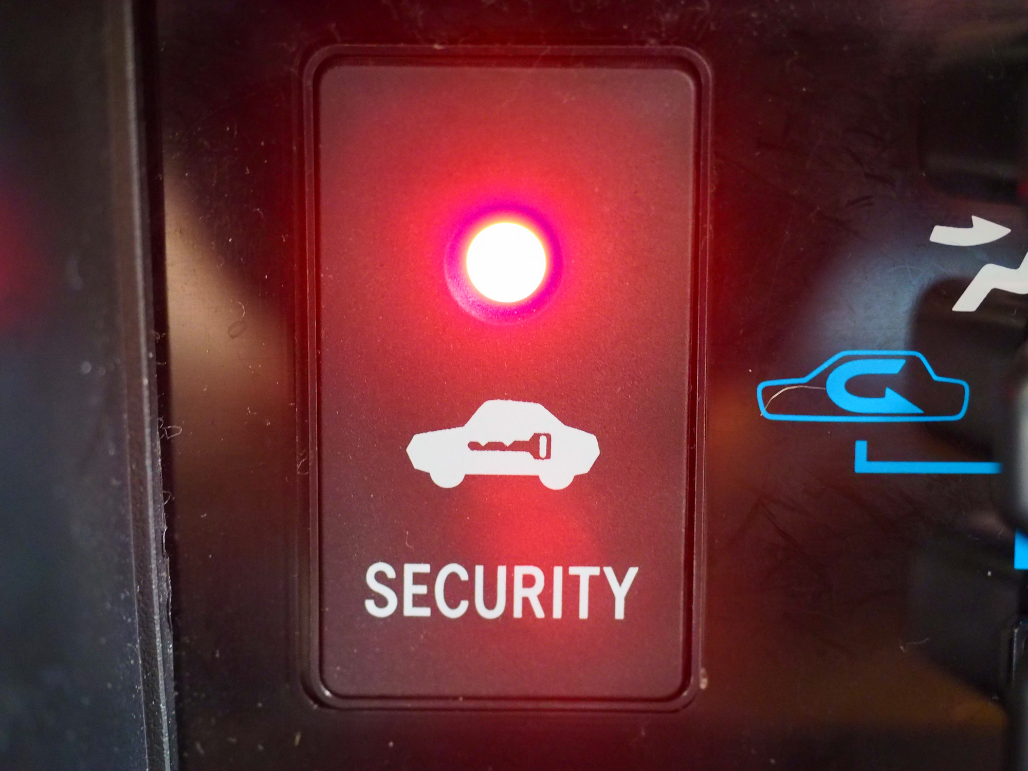 Tips On Preventing Car Break ins Pro Locksmith Solutions tips-on-preventing-car-break-ins-pro-locksmith-solutions